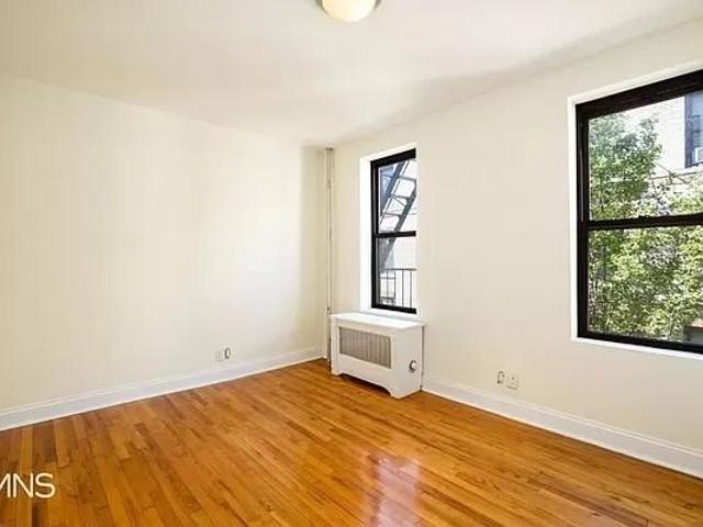 1 Bedroom Apartment for Rent at 30 49 Crescent Street #H3A2, New York, NY 11102 Astoria