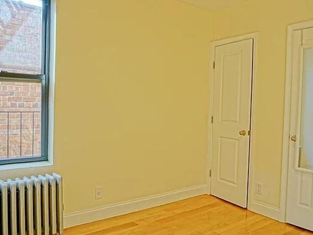 1 Bedroom Apartment for Rent at 30 49 Crescent Street #H2D4, New York, NY 11102 Astoria
