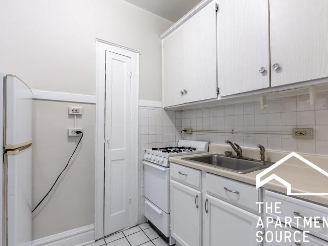 1 Bedroom Apartment for Rent at 3120 Oak Park Ave #203, Berwyn, IL 60402