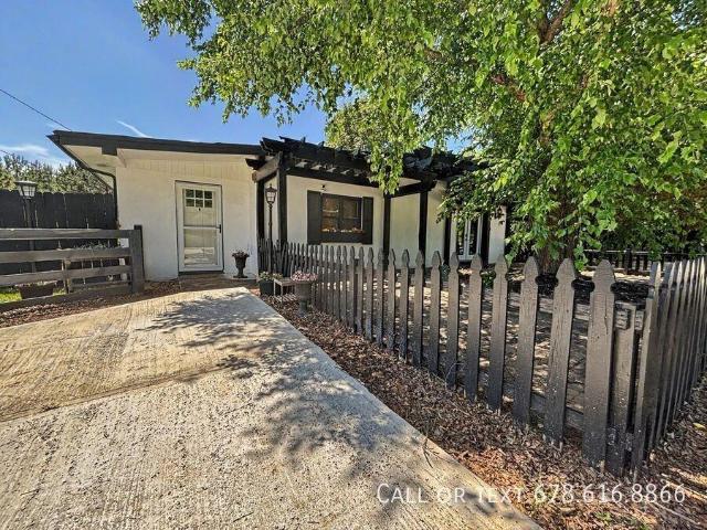 1 Bedroom Apartment for Rent at 3130 Bold Springs Rd #A, Monroe, GA 30656