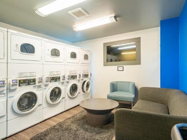 1 Bedroom Apartment for Rent at 321 Oxford Way, Belmont, CA 94002 Sterling Downs