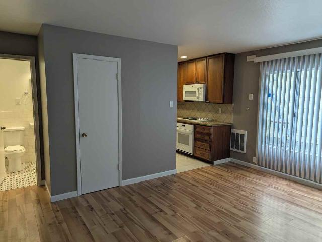 1 Bedroom Apartment for Rent at 322 32nd Ave #2, San Francisco, CA 94121 Central Richmond