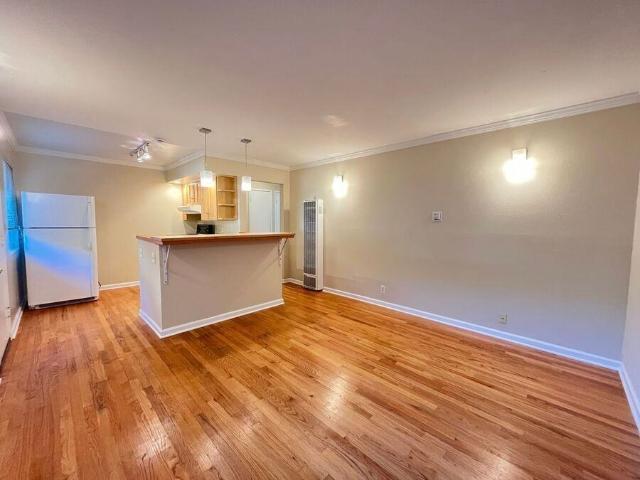 1 Bedroom Apartment for Rent at 329 Lester Ave #03, Oakland, CA 94606 Cleveland Heights