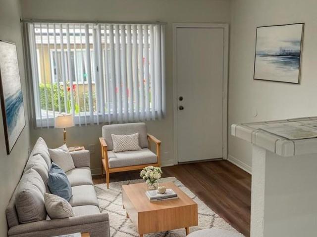 1 Bedroom Apartment for Rent at 4542 West Imperial Highway #C, Hawthorne, CA 90304 North Hawthorne