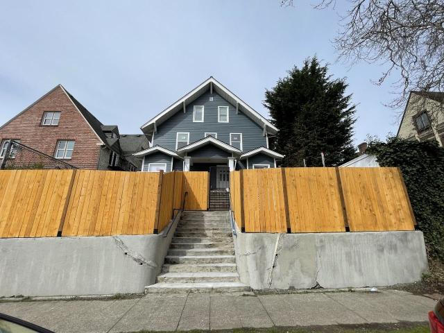 1 Bedroom Apartment for Rent at 4547 19th Ave Ne #9, Seattle, WA 98105 University District