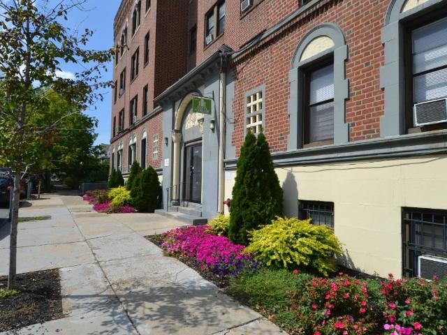 1 Bedroom Apartment for Rent at 4723 Walnut St #401, Philadelphia, PA 19139 Walnut Hill