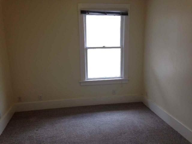 1 Bedroom Apartment for Rent at 4736 18th Ave Ne #C, Seattle, WA 98105 University District