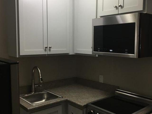 1 Bedroom Apartment for Rent at 475 Hanover St #2 L, Manchester, NH 03104 Hanover Hill