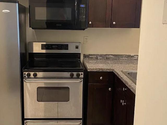 1 Bedroom Apartment for Rent at 488 Northwest 165th Street #c, Miami, FL 33169