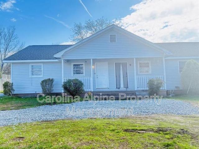 1 Bedroom Apartment for Rent at 409 Morton St, Thomasville, NC 27360