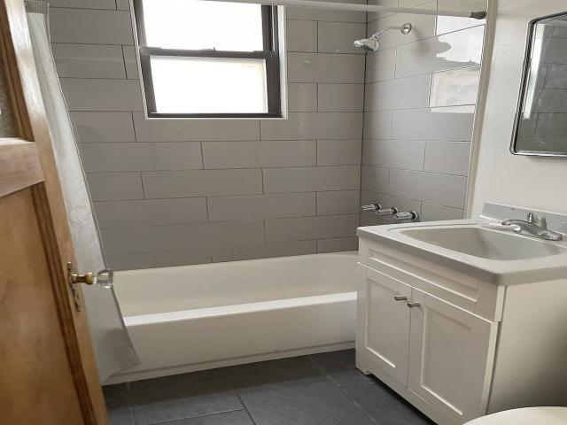 1 Bedroom Apartment for Rent at 41 26 43rd Street #2F, New York, NY 11104 Long Island City