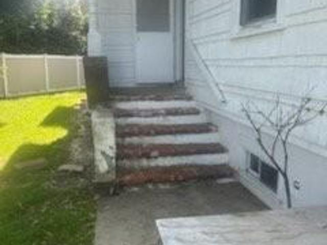 1 Bedroom Apartment for Rent at 41 3rd St #6, Hicksville, NY 11801 Hicksville