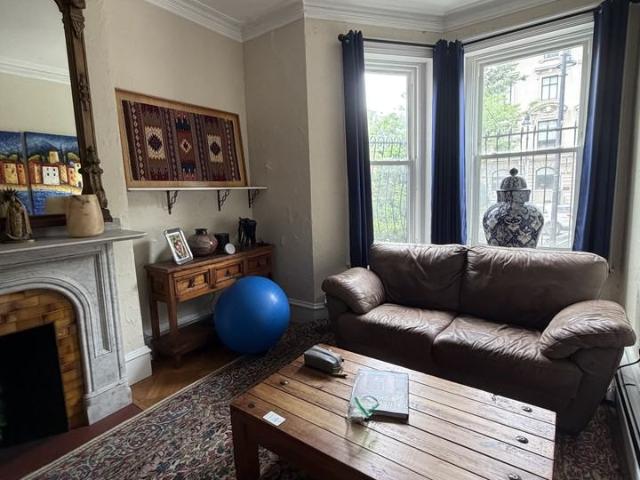 1 Bedroom Apartment for Rent at 429 Beacon St #1, Boston, MA 02115 Back Bay