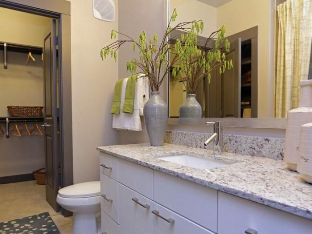 1 Bedroom Apartment for Rent at 4326 Brown St #327, Dallas, TX 75219