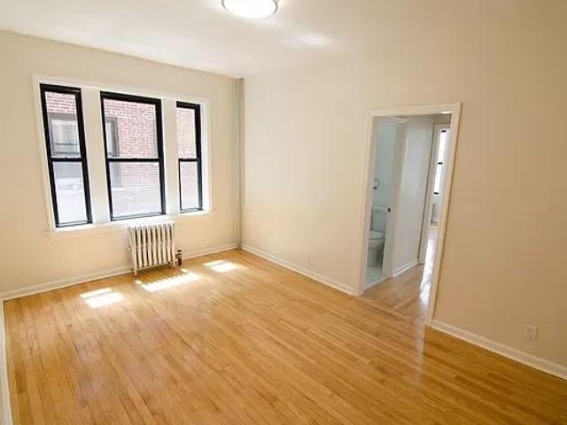 1 Bedroom Apartment for Rent at 43 38 39th Place #37, New York, NY 11104 Long Island City