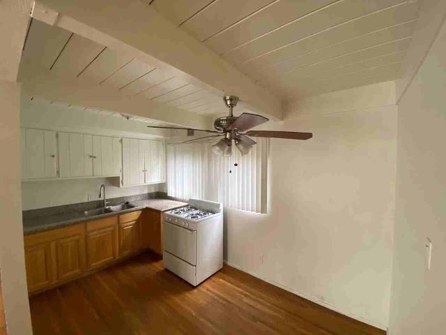 1 Bedroom Apartment for Rent at 5415 San Vicente Blvd #5415, Los Angeles, CA 90019 Mid City West