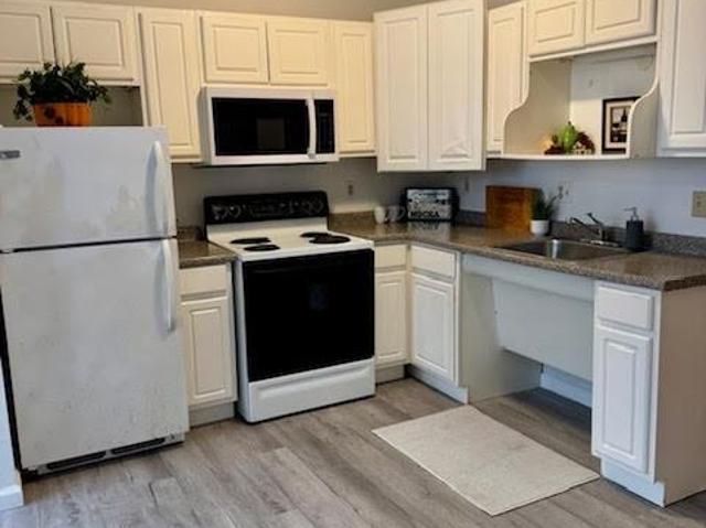 1 Bedroom Apartment for Rent at 544 Tolland St #1K, East Hartford, CT 06108