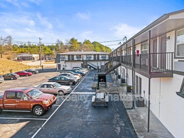1 Bedroom Apartment for Rent at 5519 Highwayapt I #FL2, Middle Valley, TN 37343 Hixson