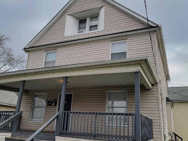 1 Bedroom Apartment for Rent at 551 Allyn St #3, Akron, OH 44311 University of Akron