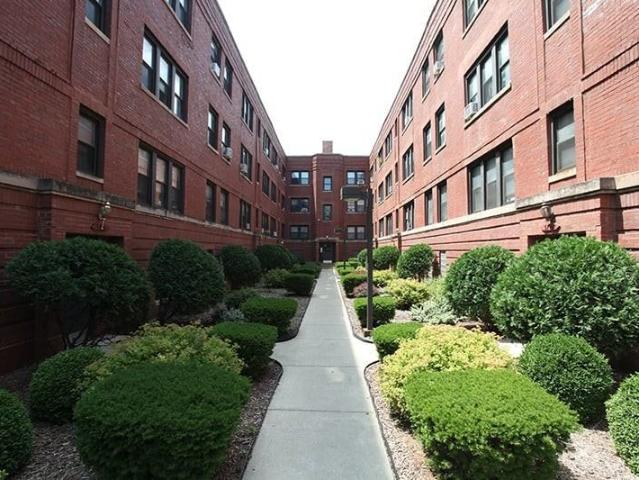 1 Bedroom Apartment for Rent at 5736 N Winthrop Ave Apt 48 #5736 012, Chicago, IL 60660 Edgewater
