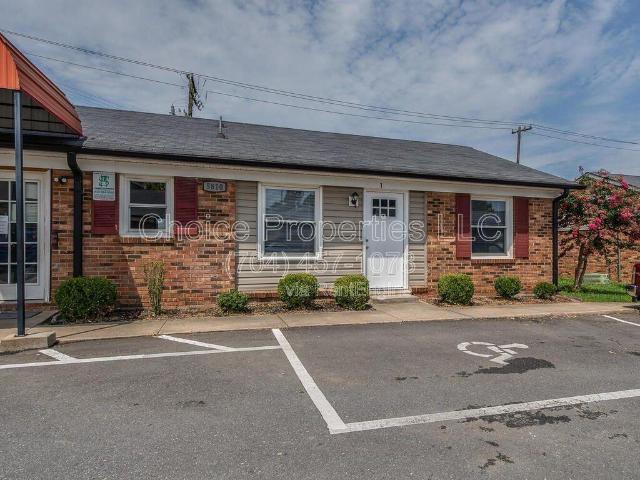 1 Bedroom Apartment for Rent at 5810 Cedars East Ct #1, Charlotte, NC 28212 North Sharon Amity