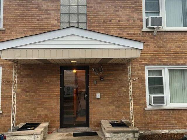 1 Bedroom Apartment for Rent at 5820 107th Court Way #2, Chicago Ridge, IL 60415