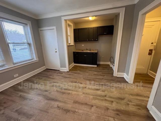 1 Bedroom Apartment for Rent at 5905 W Huron St #2, Chicago, IL 60644 Austin