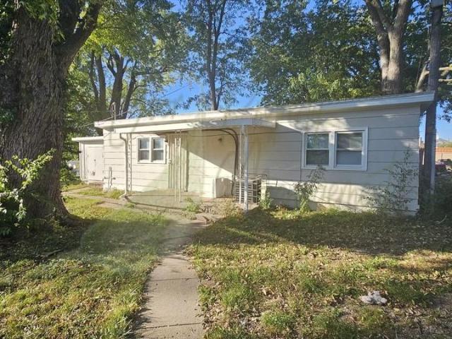 1 Bedroom Apartment for Rent at 511 S Osage St, Independence, MO 64050 Heart of Independence