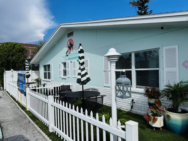 1 Bedroom Apartment for Rent at 520 69th Ave #1 2 3 4, St Pete Beach, FL 33706
