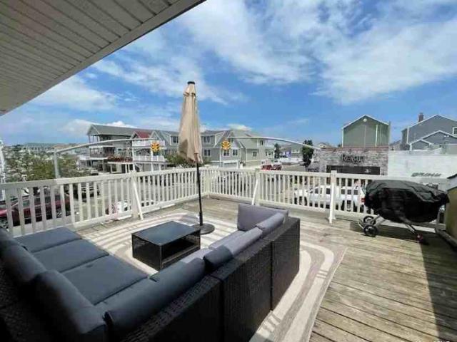 1 Bedroom Apartment for Rent at 53 Delaware Ave, Long Beach, NY 11561 West End