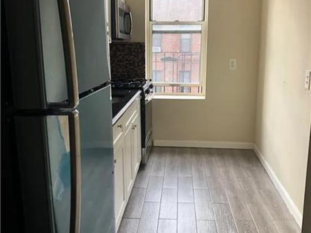 1 Bedroom Apartment for Rent at 6409 Bay Pkwy #6, New York, NY 11204 Mapleton