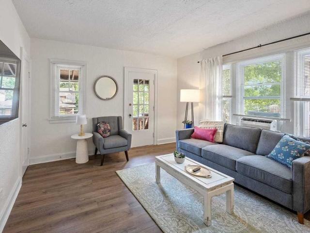 1 Bedroom Apartment for Rent at 6423 Kennedy Ave #1384095P, Cincinnati, OH 45213 Kennedy Heights