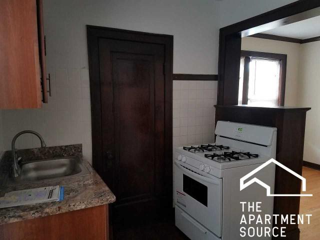 1 Bedroom Apartment for Rent at 6645 21st St #6, Berwyn, IL 60402
