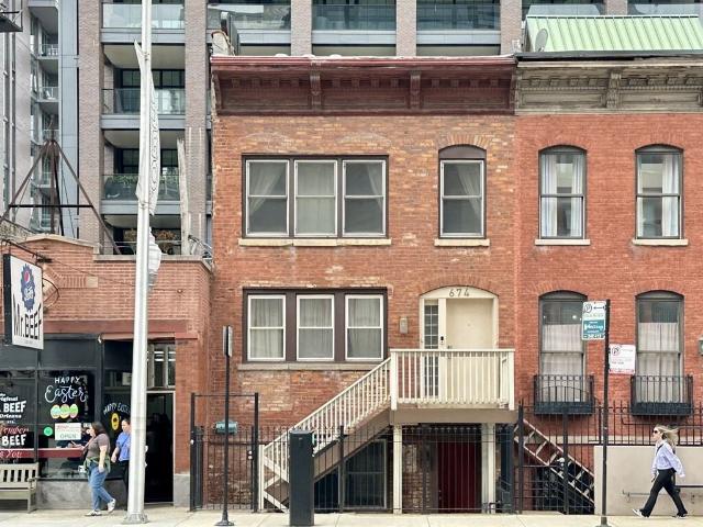 1 Bedroom Apartment for Rent at 674 N Orleans St #1, Chicago, IL 60654 Near North Side