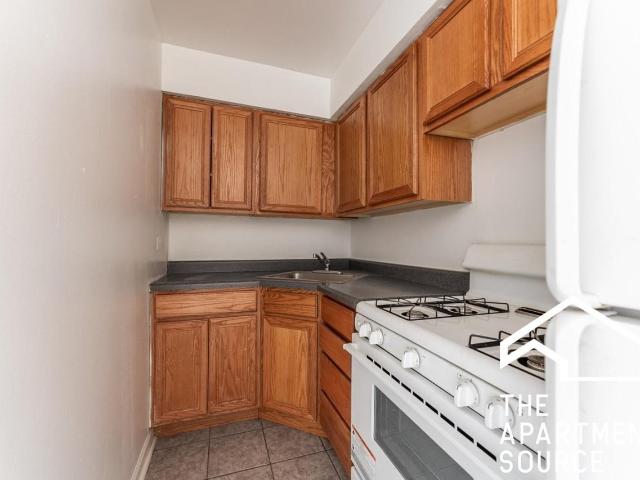 1 Bedroom Apartment for Rent at 6830 N Sheridan Rd #465, Chicago, IL 60626 Rogers Park