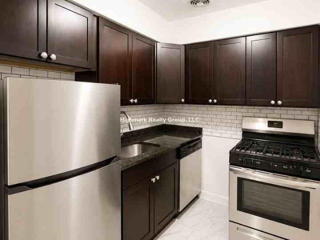 1 Bedroom Apartment for Rent at 6830 N Sheridan Rd #260, Chicago, IL 60626 Rogers Park