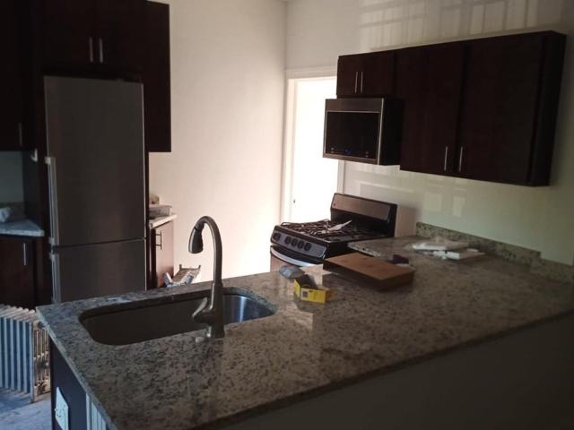 1 Bedroom Apartment for Rent at 6914 N Wayne Ave #2F, Chicago, IL 60626 Rogers Park