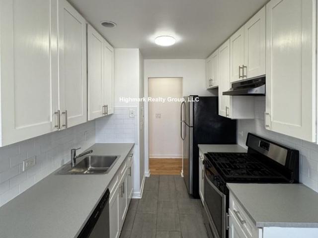 1 Bedroom Apartment for Rent at 6972 N Sheridan Rd #205A, Chicago, IL 60626 Rogers Park