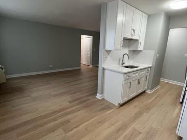 1 Bedroom Apartment for Rent at 6000 N Sheridan Rd #2, Chicago, IL 60660 Edgewater