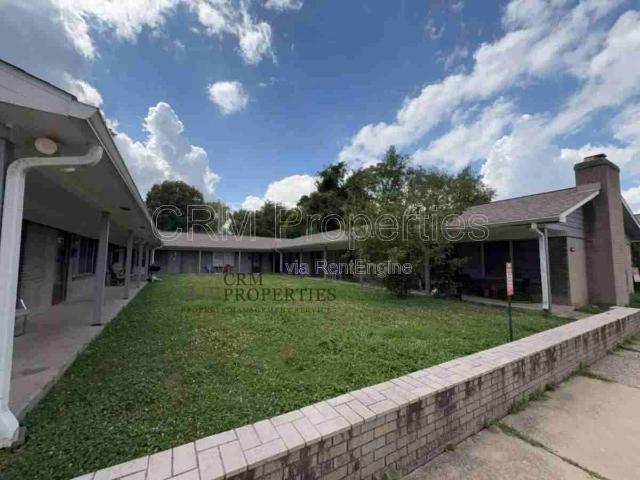 1 Bedroom Apartment for Rent at 6114 Hillside Ave #7, Indianapolis, IN 46220 Broad Ripple