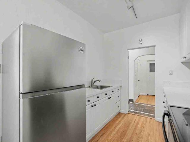 1 Bedroom Apartment for Rent at 611 E 20th St, Oakland, CA 94606 Ivy Hill