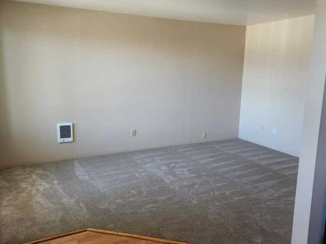 1 Bedroom Apartment for Rent at 614 6th Ave N #26, Edmonds, WA 98020