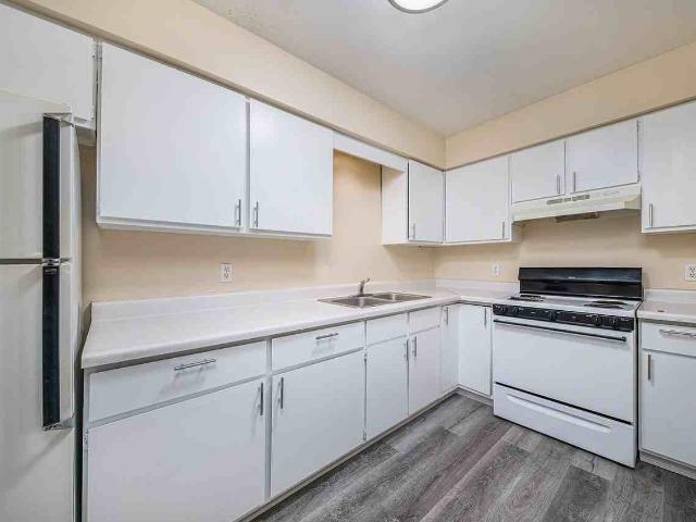 1 Bedroom Apartment for Rent at 6225 Copeland Ave #B, Kalamazoo, MI 49048