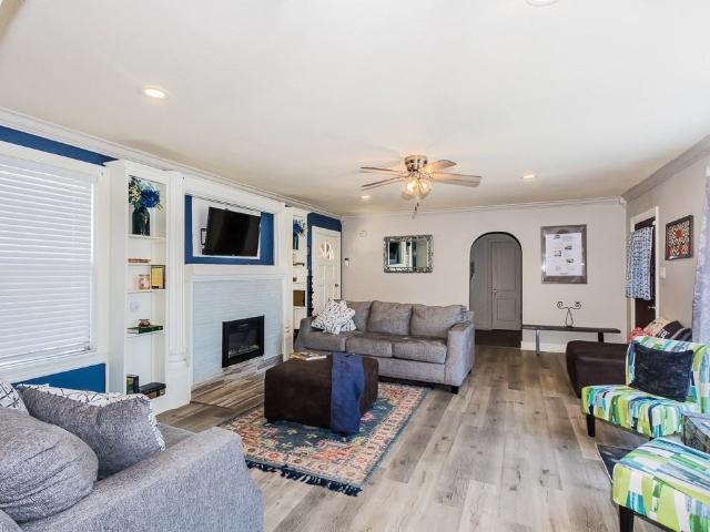 1 Bedroom Apartment for Rent at 7604 Colonel Glenn Road #2, Little Rock, AR 72204