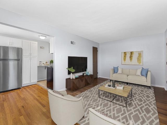 1 Bedroom Apartment for Rent at 7608 Big Bend Blvd #A, Shrewsbury, MO 63119 Shrewsbury