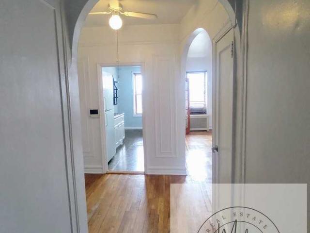 1 Bedroom Apartment for Rent at 760 Brady Avenue #520, New York, NY 10462 Pelham Parkway