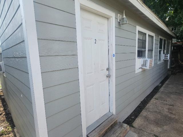 1 Bedroom Apartment for Rent at 7909 Brutus St #2, Houston, TX 77012 Pecan Park