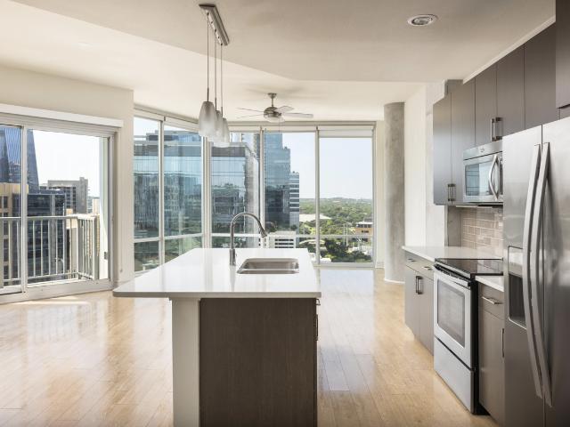1 Bedroom Apartment for Rent at 700 West 6th Street, Austin, TX 78701 Downtown Austin