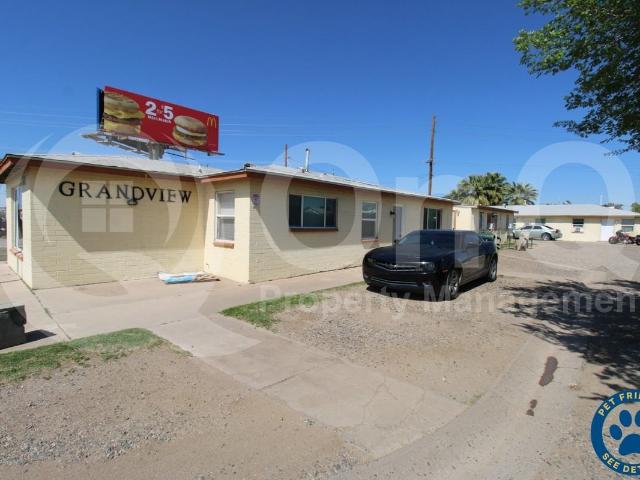 1 Bedroom Apartment for Rent at 7040 Nw Grand Ave #5, Glendale, AZ 85301