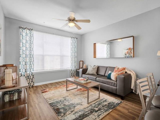 1 Bedroom Apartment for Rent at 709 W 22nd St #323, Austin, TX 78705 West University